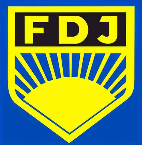 Ddr Kabinett Bochum Freispruch Für Das Fdj Emblem