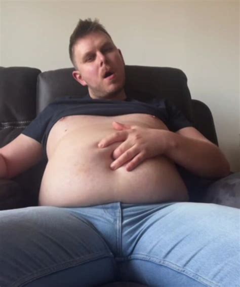 Finger Fuck That Deeep Bellybutton