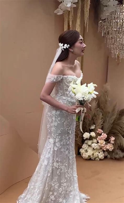 Phương Lan Và Phan Đạt Lộ Diện Trong Tiệc Cưới Visual đầy Hạnh Phúc