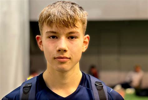 Til Fotball Jonathan 15 Drar Til Tysk Storklubb åpner For Til Spill