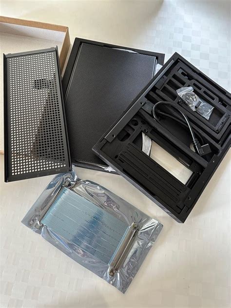 Formd t1 v2 sandwich itx case 電腦科技 桌上電腦 Carousell