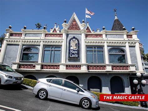 Murray The Magician Suspended From Magic Castle After Revealing Tricks