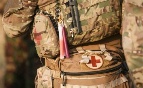 «Ситуація важка чеський медик волонтер отримав поранення на Донбасі Вечірній Київ