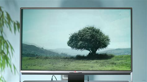 Inventor Builds A Modern Projection Tv With Near Infinite Contrast Using Upcycled Parts Techeblog