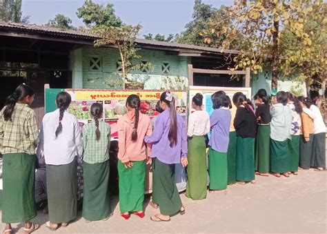 ဖြူးမြို့နယ် အ ထ က ၂ ကျောင်းရှိ ကျောင်းသား၊ ကျောင်းသူများအား ၇၇ နှစ်မြောက် ပြည်ထောင