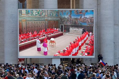 Кардиналите влязоха в Сикстинската капела