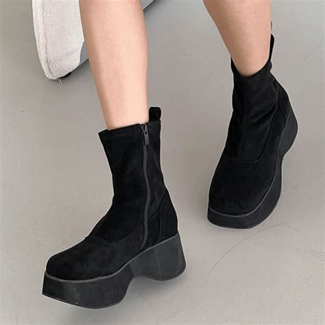 통굽6cm225~250 키높이 미들 부츠 스퀘어 스웨이드 워커 옆지퍼 스틸레토 가죽 레더 앵클 로퍼 어그 슬리퍼 샌들 뮬 블로퍼 청키힐 구두 스트랩 스트링 웨지힐 로짐 신발