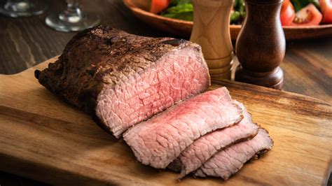 The Absolute Best Cuts Of Meat For Roast Beef