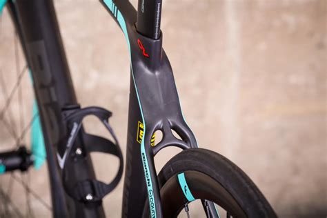 Review Bianchi Oltre Xr3 Disc Road Cc
