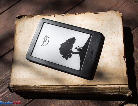 Обзор Amazon Kindle 10: самый доступный Киндл – теперь с подсветкой