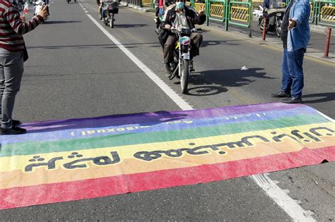 گزارشی از همجنس گرایی در ایران یک متخصص همجنسگرایی با همجنس بازی