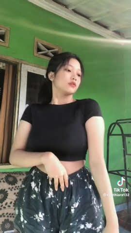 Cewek Montok Mana Yang Paling Montok Menurut Kalian Cewekseksi Cewekmontok Gununggede Youtube