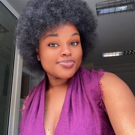 Cãssię Bęckęr Fillecamerounaise • Threads Say More