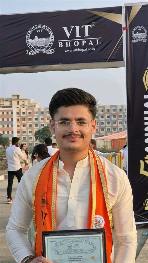 Akhil Pandey On Linkedin Vitgraduate Grateful Newchapter Btech Journeycontinues
