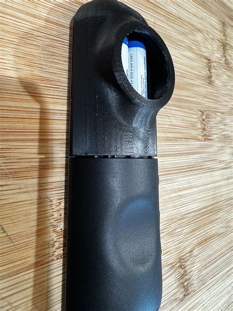 3d Printable Tcl Roku Remote Airtag Battery Cover • Made With Bambu X1c・cults