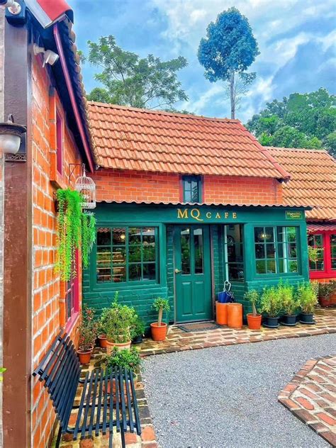 รีวิว Moontown Quarter Cafe เป็นคาเฟ่ที่สวยที่สุดครับ
