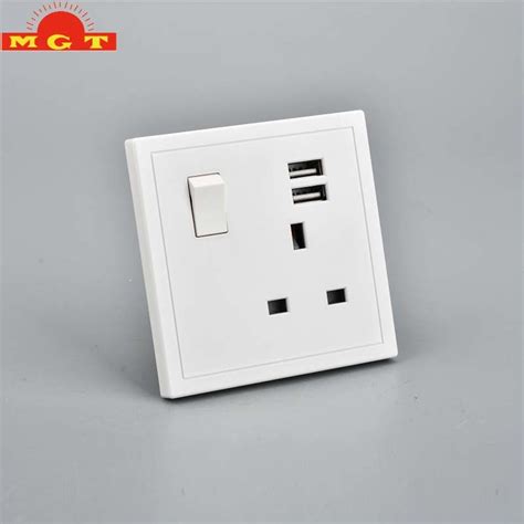 Customized White Abs Electric Uk Standard 13a Power Socket Wall Switch Socket With 2usb And