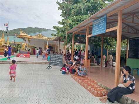 ကျောက်ပန်းတောင်းမြို့နယ်၌ ဘုရားပုထိုးစေတီများတွင် ဝါဆိုပန်းကပ်သူများ ပေ