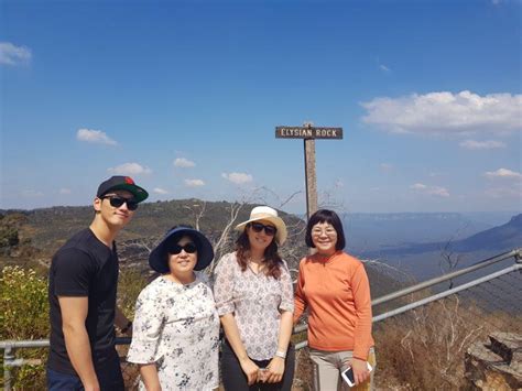 호주 무한투어 2017104 이님외3인 가족여행 시드니에계시는 어머님 친구분들과 브리즈번에 Facebook