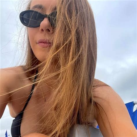 Izzy Izzyjacqueline β’ Threads Say More Izzy Izzyjacqueline β’ Threads Say More