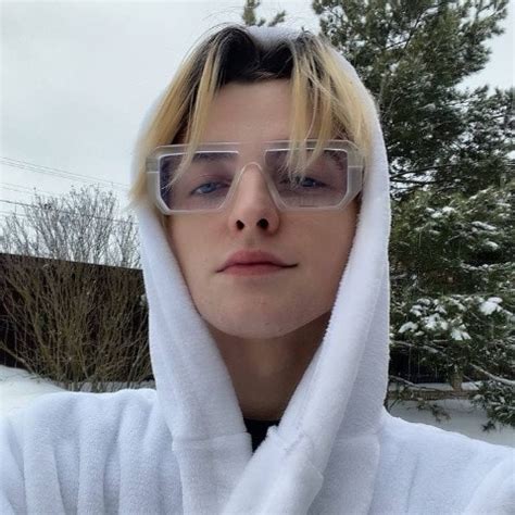 Artem Suchkov Tries The Tantaly Sex Doll Xhamster