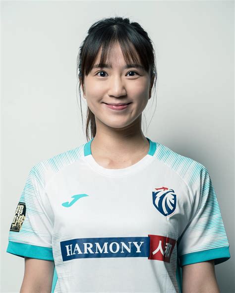 植詠珊 Cathy ⚽️ 又一里程碑 💖 謝謝咁多位想我贏同會幫我贏嘅人 🏻 Instagram