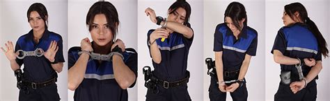 Handhaving studente River shows us her LIPS handcuffs! – Cuffed In Uniform