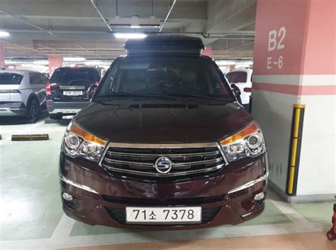 중고직거래 2015 코란도 투리스모 캠핑카 86000km