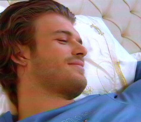 احدث صور الممثل التركى مهند