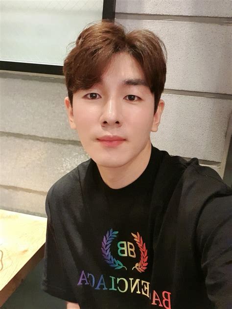 원래 직장인이었는데 뛰어난 노래 실력 덕분에 트로트 가수가 돼서” 돈을 엄청 버는 가수