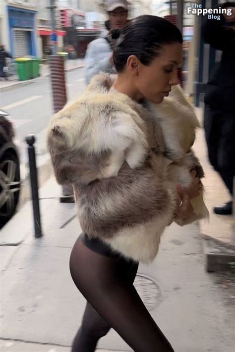 Bianca Censori Sexy Photos Fappenism