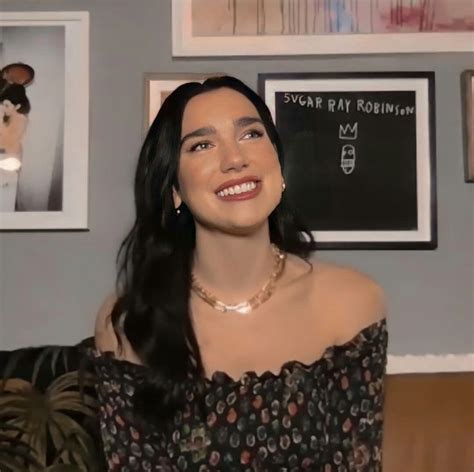 Pin De Cristi Albu En Dua Lipa