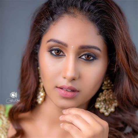 Dakkshi Dakkshiguttikonda • Threads Say More