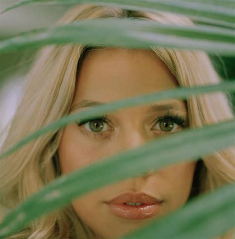 Button Down Model Danny Devan In Los Angeles By Van Styles