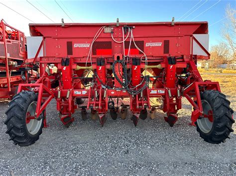 2012 Model 8040 Spudnik 4 Row Planter