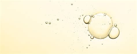 거품이 있는 화장품 세럼의 노란색 질감 공간을 복사합니다 레티놀에 대한 스톡 사진 및 기타 이미지 레티놀 히알루론산 노랑