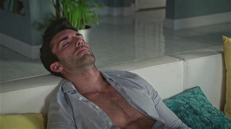 Auscaps Justin Baldoni Shirtless In Jane The Virgin Chapter Thirty Six