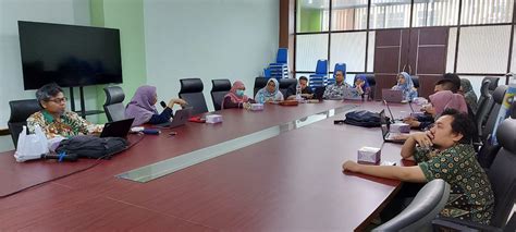 Pelatihan Penulisan Artikel Ilmiah Dosen Fasilkom Unsri Fakultas Ilmu