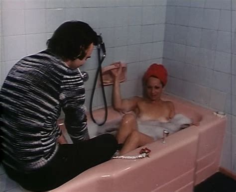 Naked Anna Fonsou In Pio Thermi Kai Ap Ton Ilio