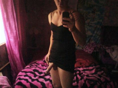 Lbd Poking Out Azintruder