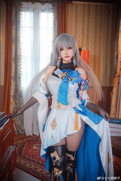 Cosplay 崩坏星穹铁道 布洛妮娅cos七七娜娜子 次元小镇