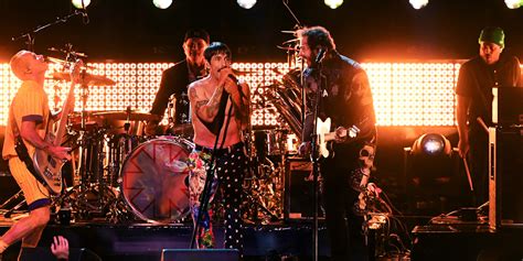 Post Malone And Red Hot Chili Peppers Perform ‘stay ‘rockstar And ‘dark