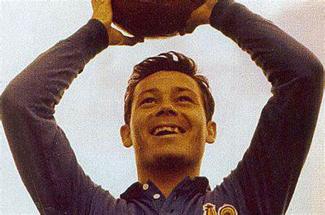 Just Fontaine French Legend And Top Scorer At A World Cup Dies At 89