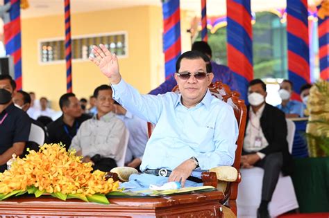 សម្ដេចតេជោ ហ៊ុន សែន ថ្លែងថា ដោយសារតែយើងមានសន្តិភាព ទើបយើងមានឱកាសប្រារព្ធពិធីប្រណាំងទូក