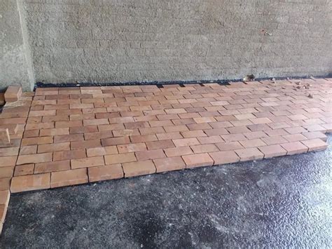 Chroma Rubberised Bituminous Adhesive Tin Can At ₹ 90 Litre In Mumbai