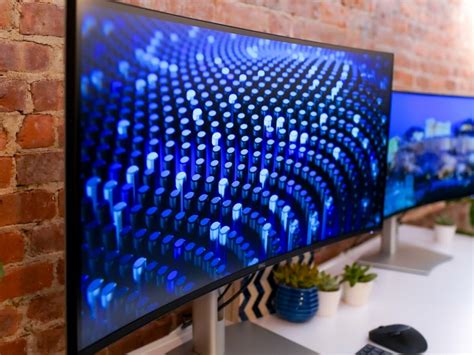 The Dell Ultrasharp Curved Thunderbolt Hub Monitors Offer Eye Comfort