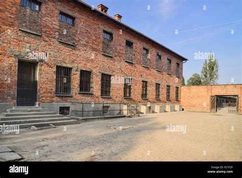 Block 11 Auschwitz Stockfotos And Block 11 Auschwitz Bilder Alamy