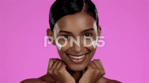 Funny Indian Girl Face