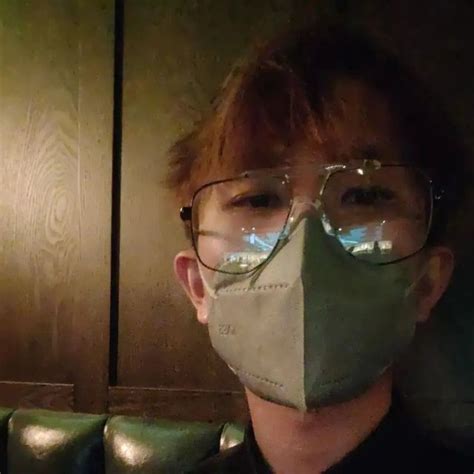 Z Yung Z Yung On Threads