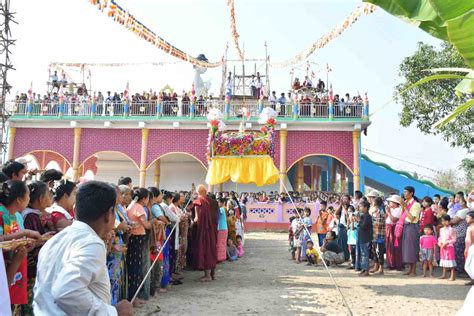 တပ်ကုန်းမြို့နယ် နွယ်ရစ်ကျေးရွာ၊ မဟာနွယ်ရစ်ကျောင်းတိုက်၊ မဟာဝိဇယဘုရားကြီး ဗုဒ္ဓဘိသေကမင်္ဂလာနှင့